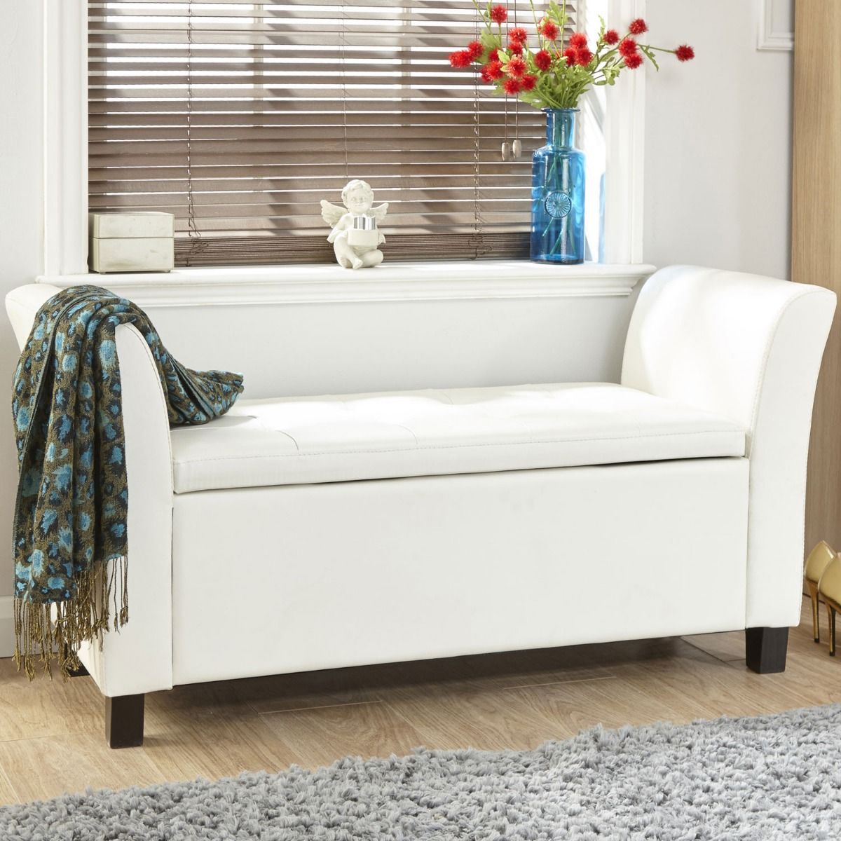 Verona Pu Leather Window Seat - White