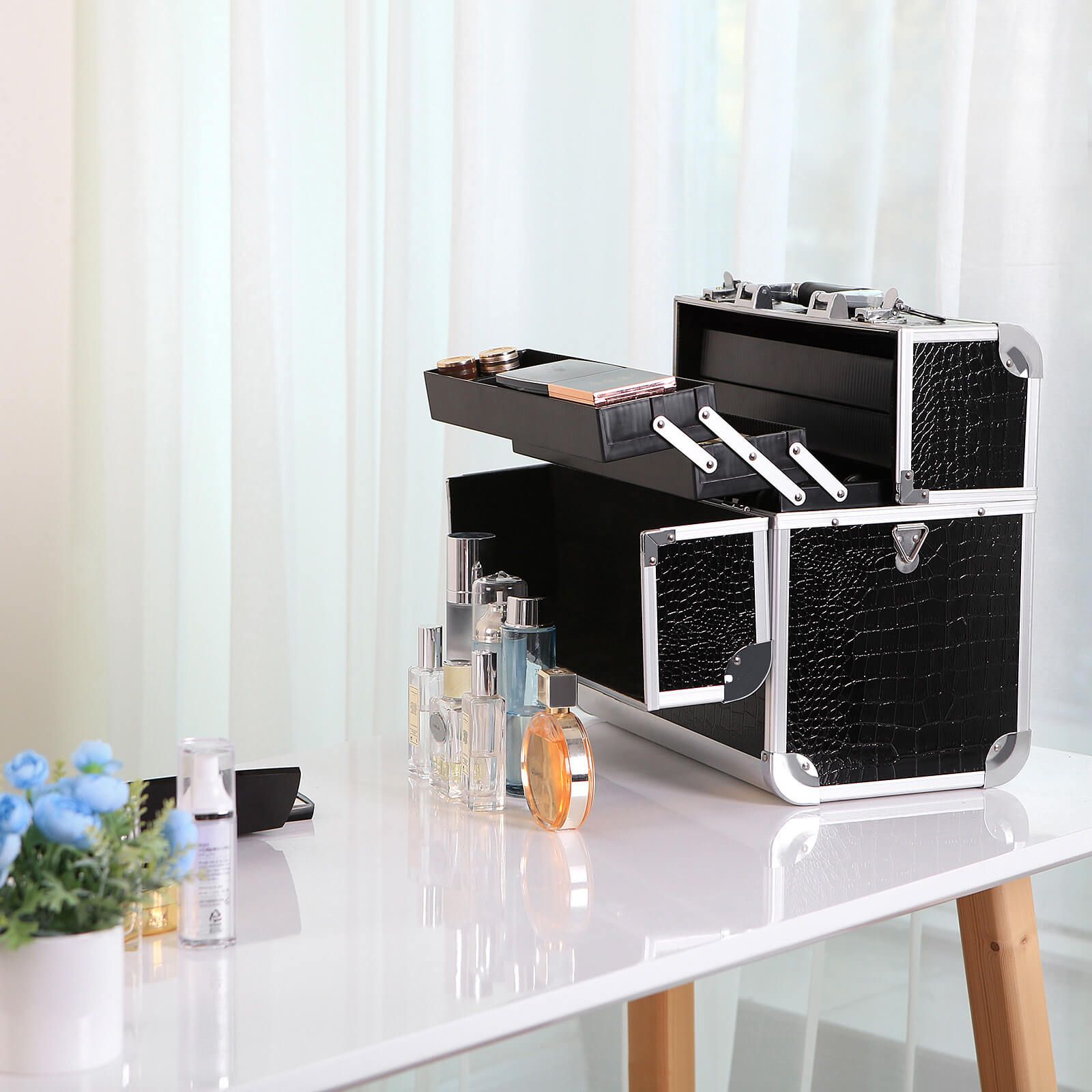 Lockable Vanity Case